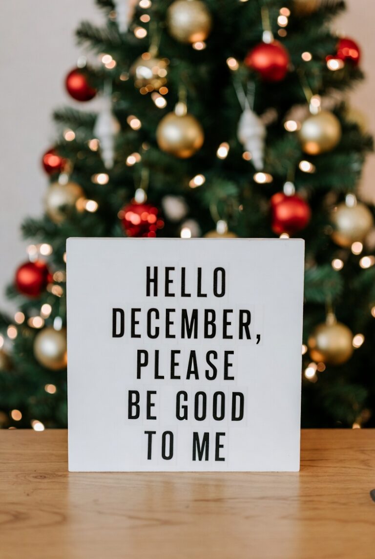 100+ Hello December Images 2025 – Cute, Aesthetic, Pink & HD Winter ...